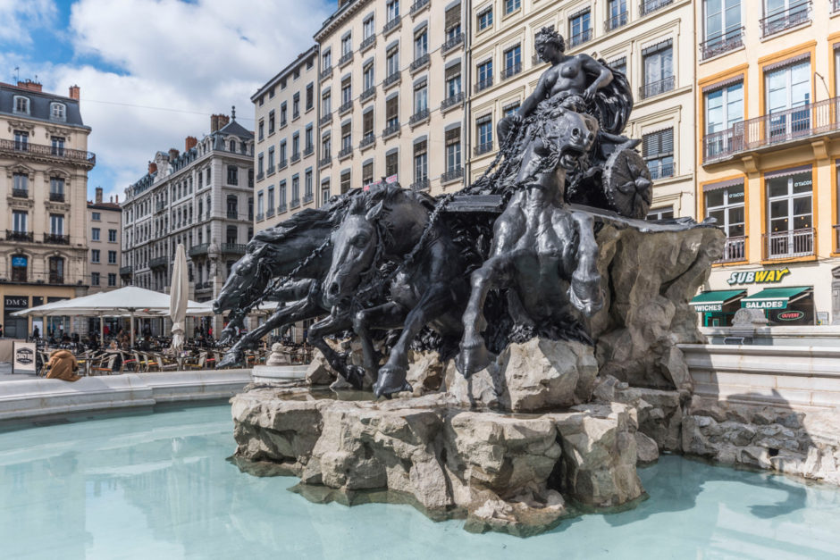 L'eau et le feu pour la statue Bartholdi - Nouveau Lyon